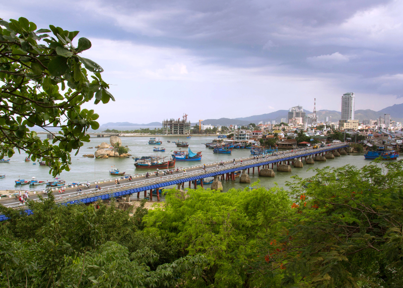 Xom Bong Bridge - Soko DMC